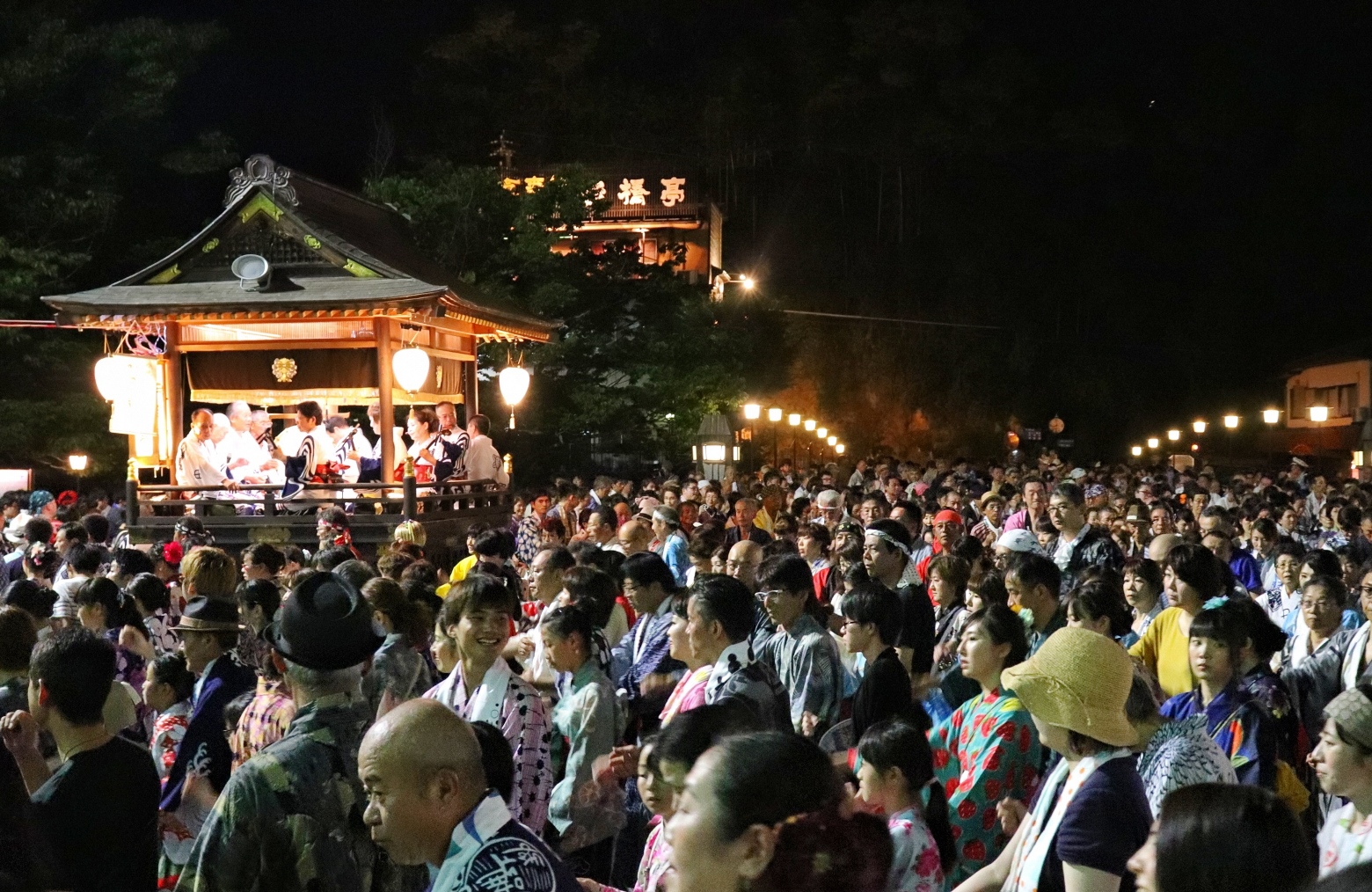 Lively Gujo Dance Festival in summer | VISIT GIFU