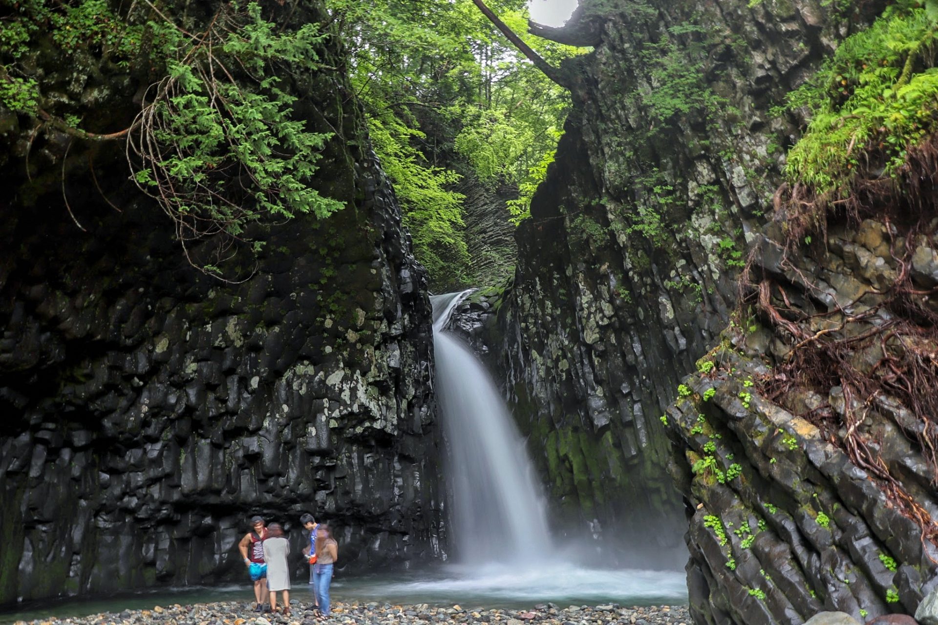 Hida Osaka Falls: Stunning Osaka Waterfall | VISIT GIFU