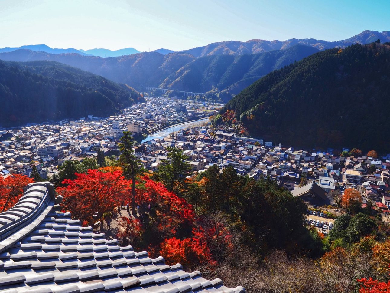 Gujo Hachiman Castle Autumn Foliage Light Up Event (10th ~ 19th ...